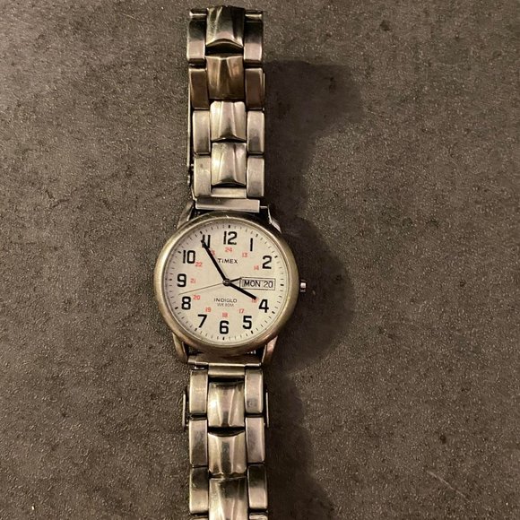 Timex | Accessories | Euc Mens Timex Round Stainless Steel Indiglo Wr ...